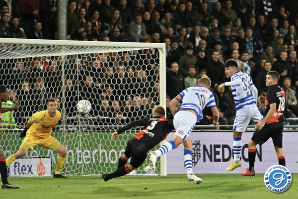 Almere City vertrekt voor het eerst met volle buit van De Vijverberg ...